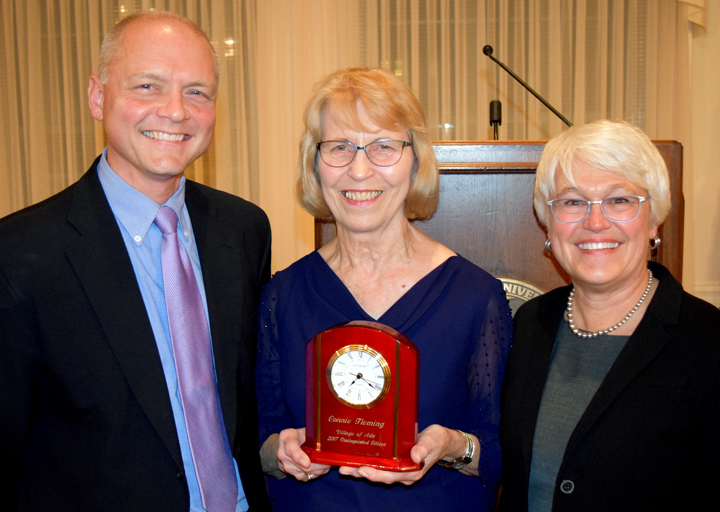 Distinguished citizen | Ada Icon