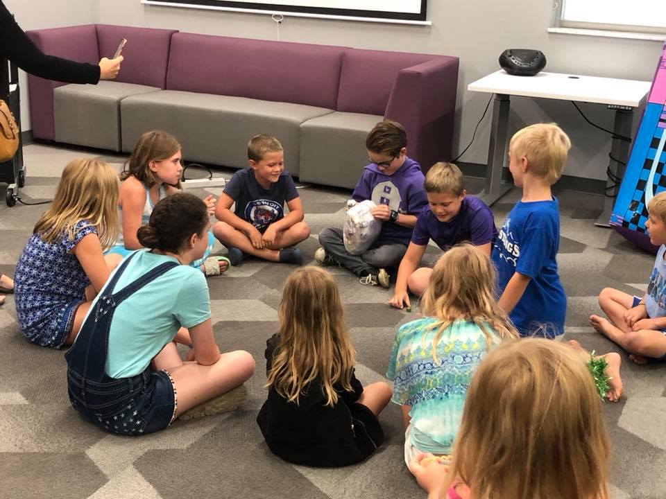 Fun at the library | Ada Icon