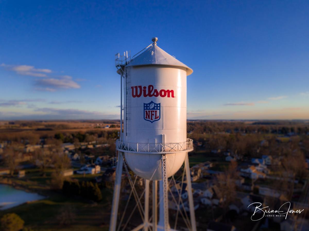 Water tower at eye level | Ada Icon