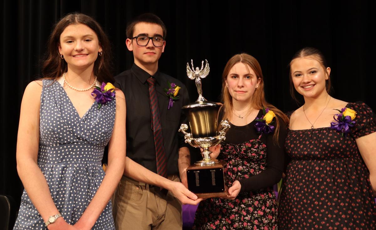 Sophomores awarded 117th annual Interclass prize | Ada Icon