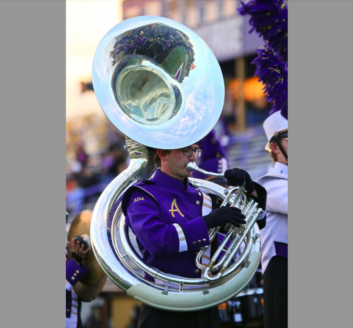 PHOTO Let’s hear it for the band | Ada Icon