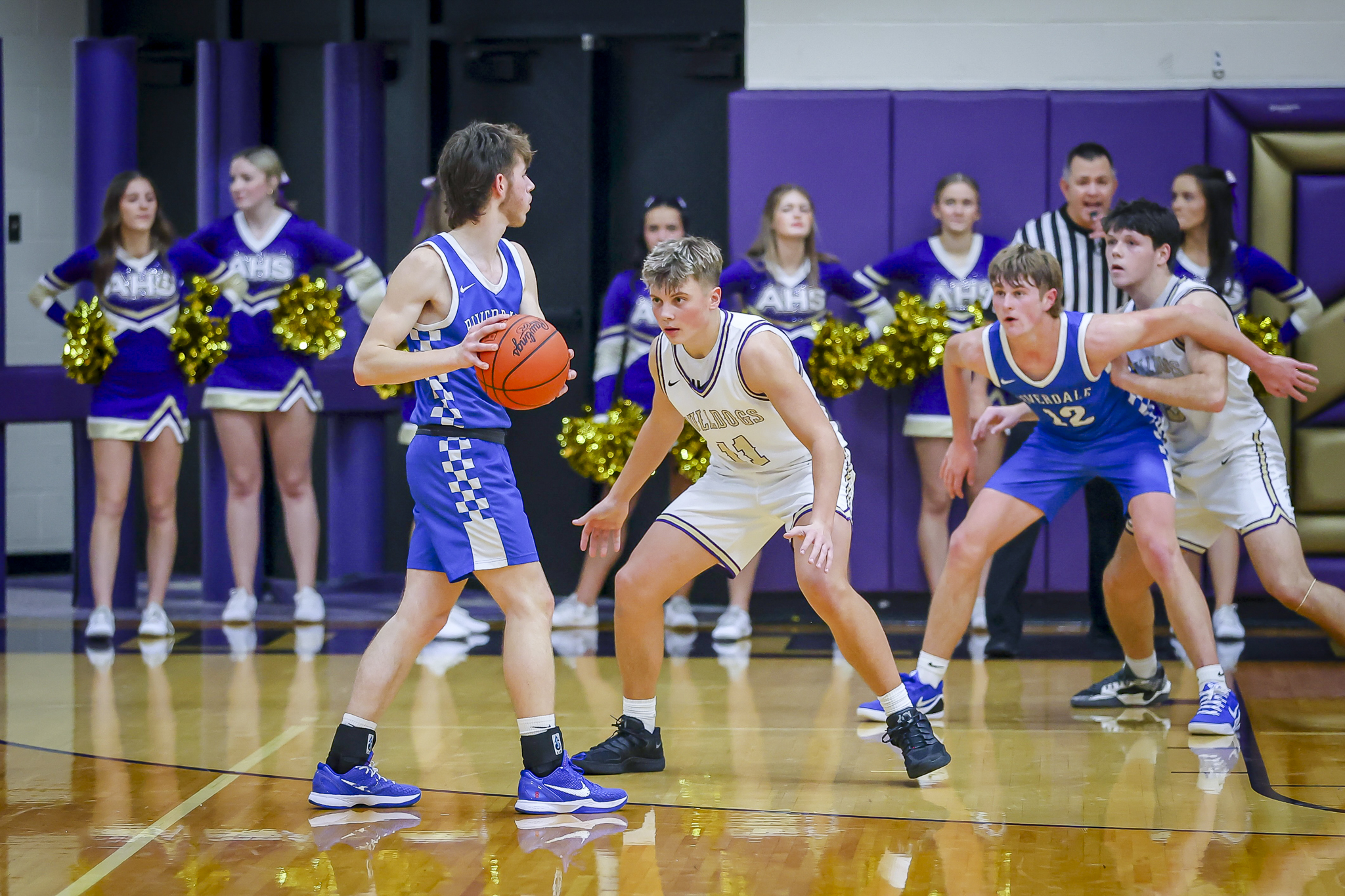 Bulldog boys basketball win vs. Falcons | Ada Icon