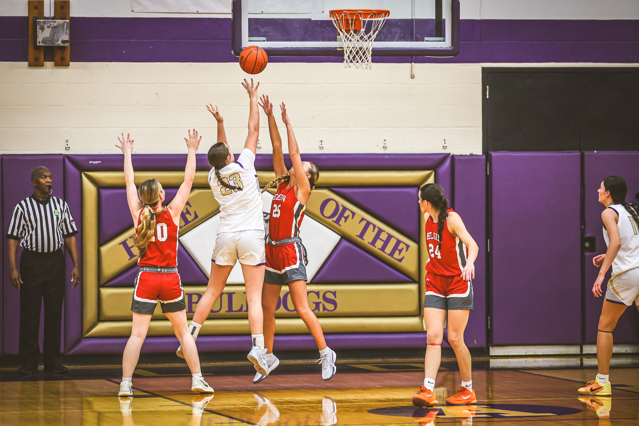 Bulldog girls basketball nipped by Elgin | Ada Icon