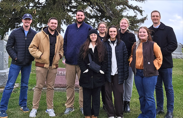 ONU law students add Woodlawn cemetery photos to database | Ada Icon